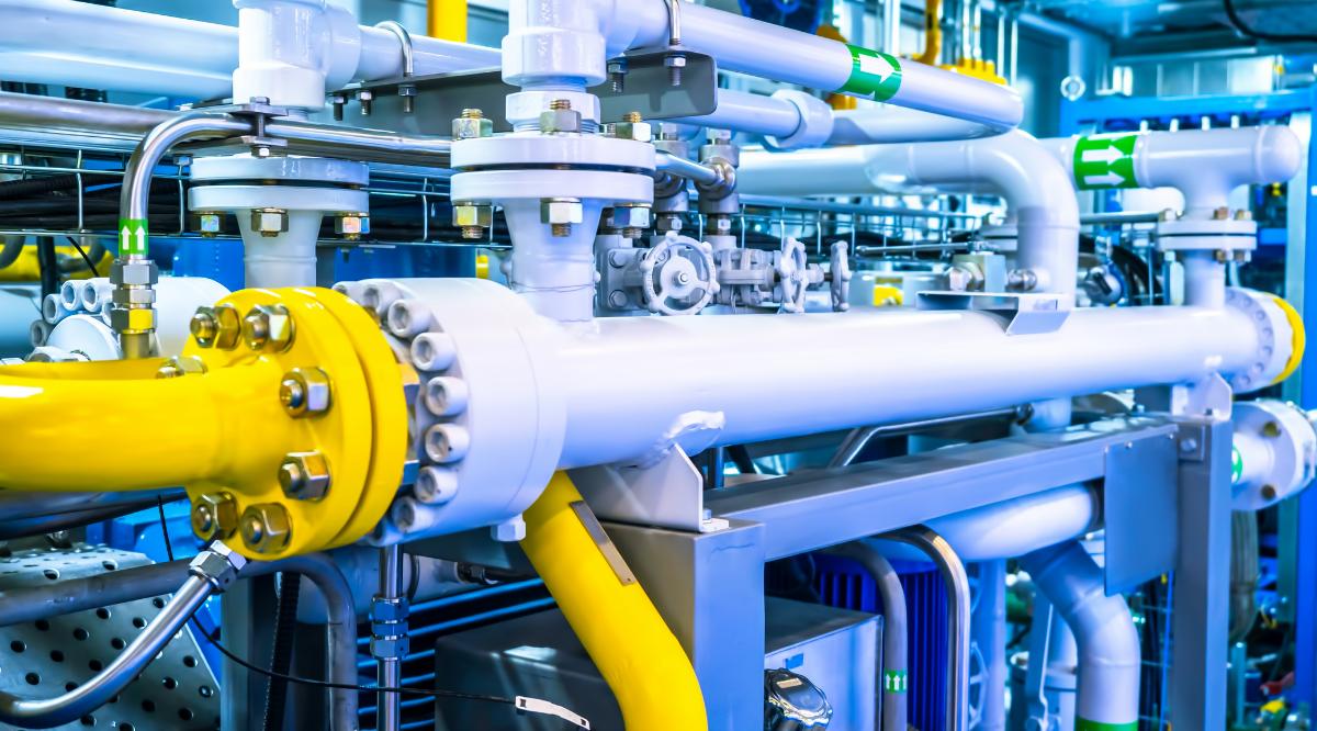 How a natural gas compressor station works